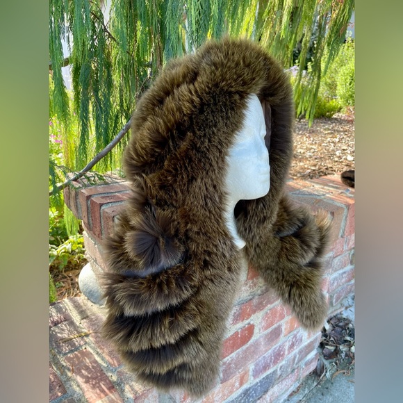 Accessories | Massive Fox Fur Hood For A Coat Unusual Oversized | Poshmark